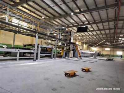 China Elektrische verwarmingsstapelmachines 0,75 kW Horizontale output voor de productie van karton Te koop