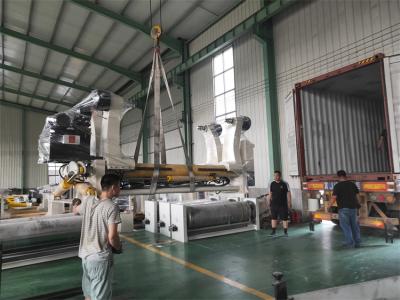 China Linha de produção de cartão ondulado de cinco camadas de alta velocidade com precisão de corte de ± 1 mm à venda