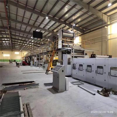 Cina 3000*1600*2000 Macchina per la fabbricazione di scatole ondulate con precisione di taglio a velocità uniforme ±1 mm in vendita