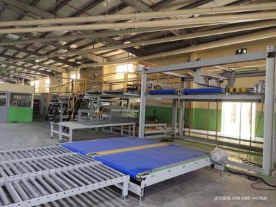 Cina 12.5KW servo motore principale 3 Ply cartone ondulato linea di produzione per l'uscita in vendita