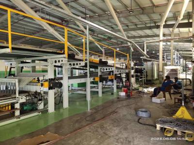 Κίνα 4500 KG Πλήρως αυτόματη υψηλής ταχύτητας μηχανή παραγωγής κυματοειδούς χαρτονιού 3/5/7 προς πώληση