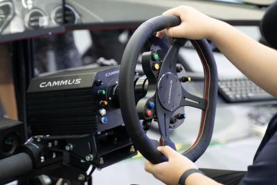 中国 調節可能な角度のペダルが付いているCammusのディレクト・ドライブの競争のゲームの操縦室 販売のため