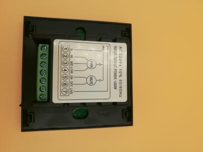 China 3/2 Weisen-Ventil-Steuerventilatorkonvektor-Einheits-Thermostat mit bunter LCD-Anzeige zu verkaufen