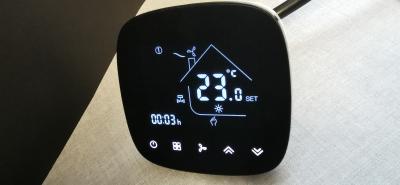 Cina Touch Screen Room thermostat with digital LCD display-Termostato Modbus táctil para Fan Coil in vendita