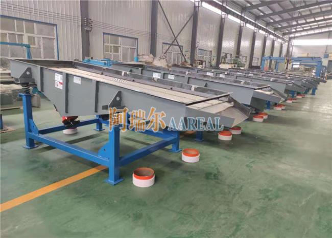 900*3000mm Single-deck Rectangular Linear Vibrating Screen for Sifting PVC Granules
