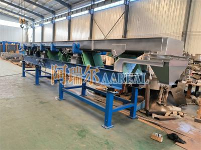 China Highly Efficient Energy-saving Light to Medium-duty Stainless Steel 304 Leaf Spring Eccentric Balanced Vibratory Conveyor For Plastic Granules Conveying for sale