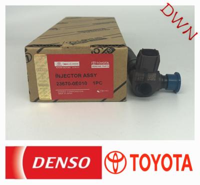 Cina Iniettore diesel di TOYOTA per Hilux 2.8L 1GD DENSO 295700-0550 23670-0E010 in vendita