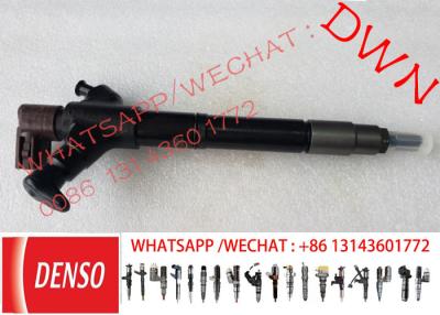 China Injetor de combustível original GENUÍNO de DENSO 23670-51060 295900-0300 295900-0220 para TOYOTA 1VD-FTV à venda