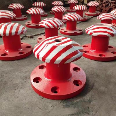 China 450KN Pillar Type Cast Iron Mooring Bitt Port Bollard Polished Mooring Protection for sale