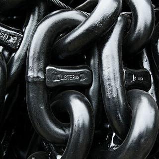Cina 73mm vernice a spruzzo Stud Link Ancoraggio Catene Affronto di fondo marino Alta resistenza acciaio in lega in vendita