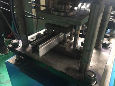 Cina Struttura di porta d'acciaio della stecca di alluminio dell'otturatore che fa macchina 12-15m/Min in vendita