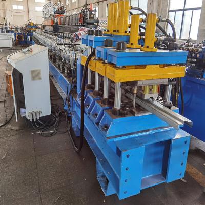 China Hoge productiviteit stalen deurkozijn Making Machine met motor Te koop