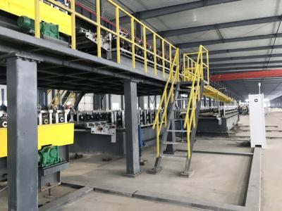 China linha de produção de máquina de fabricação de painel sanduíche à venda