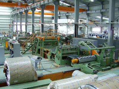 China Hochgeschwindigkeitsschnitt zur Längenrolle, die Maschinenschnitt zum length_machine Spulenschnitt zur Längenlinie bildet zu verkaufen