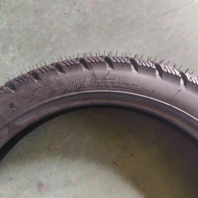 Cina CE certificato 3.00-17 Pneumatico per motocicli con Ply rating 6pr/8pr e tecnologia avanzata in vendita