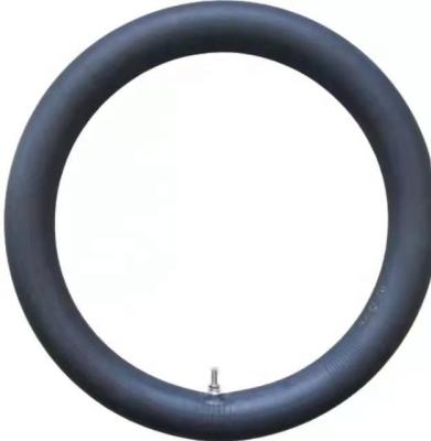 Cina Valvole gomma butila Pneumatici da moto 2.75-17 con resistenza 10-12 MPA in vendita