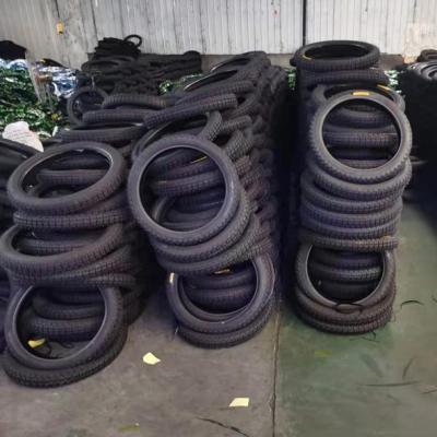 China Natuurlijke inhoud Motorfiets Inner Tube 300-18 voor banden Tubes Inner Motorfiets 470g Te koop