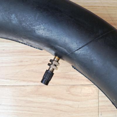 China Motorrijwielband Inner Tube 300/325-18 Snelle productiecapaciteit van 50000 stuks per dag Te koop