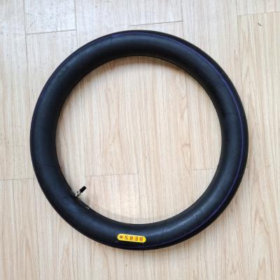 China Motorrijwielband Inner Tube 300/325-18 Snelle productiecapaciteit van 50000 stuks per dag Te koop