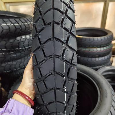 Cina Pneumatici di gomma naturale acciaio di nylon per moto 110/90-17 Pneumatici senza tubi 6pr/8pr Ply Rating in vendita