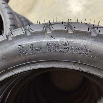Cina Pneumatici di gomma naturale acciaio di nylon per moto 110/90-17 Pneumatici senza tubi 6pr/8pr Ply Rating in vendita