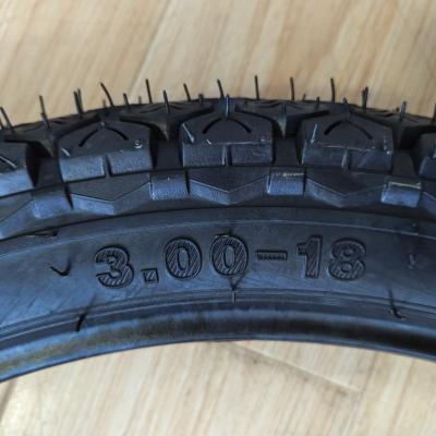 中国 代用/修理目的 モーターサイクルのタイヤ3.00-18 販売のため