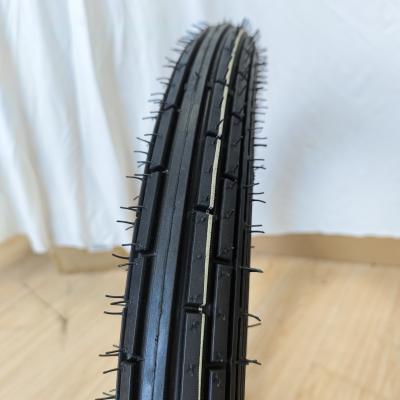 Cina Pneumatici di gomma naturale per moto e pneumatici senza tubi 2.75-17 in vendita