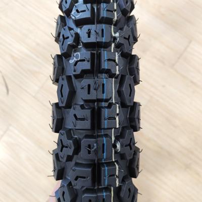 Cina Materia prima Natura Gomma Acciaio Nylon TT/TL Pneumatici per motocicli 4.10-18 in vendita