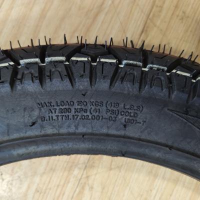 Cina 35%-55% di contenuto di gomma pneumatico senza aria per motocicli con involucro resistente in vendita
