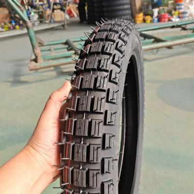Cina 130/70-13 Dimensione del pneumatico per motocicletta con contenuto accettabile di gomma e OEM del 35%-55% in vendita