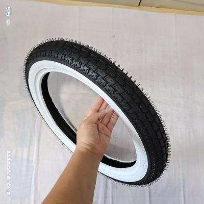 China Contenido de caucho del 35% al 55% neumático de pared blanca 2,75-16 para el mercado europeo en venta
