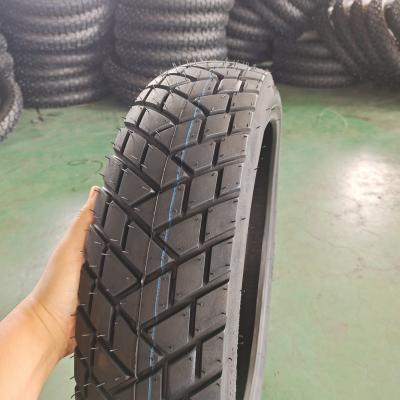 中国 価格が安い 110/80-17 ナチュラルゴムモーターサイクルのタイヤとOEM ベトナムで受け入れられる 販売のため
