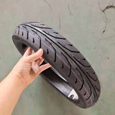 中国 14 インチオートバイタイヤ 90/90-14 6 プリレート 原材料 天然ゴム 鋼ナイロン 販売のため