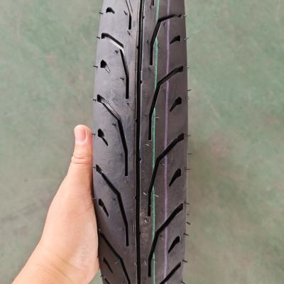 Cina 70/90-14 Pneumatici per motociclette con involucro in gomma naturale di fabbricazione professionale in vendita