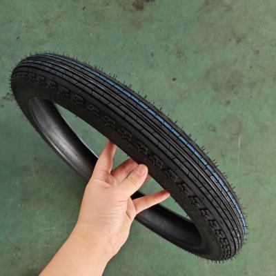 Cina Carico di pneumatici per motocicli e tubi interni di pneumatici con tubi di gomma butila in vendita