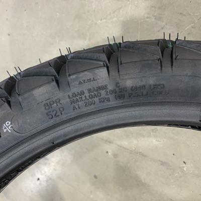 Cina 3.00-18 Forza di trazione dei pneumatici da motocicletta 10.5 Casing per prestazioni forti e durevoli in vendita