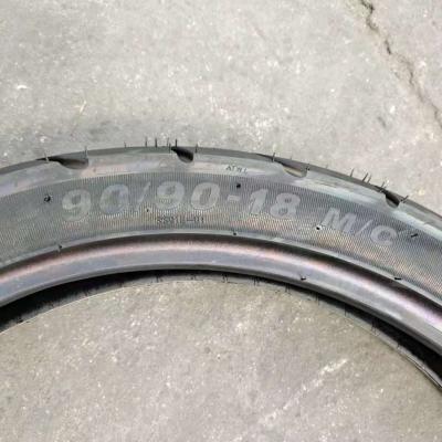 Cina Pneumatici per motociclisti di tipo Swallow con contenuto di gomma compreso tra il 35% e il 55% in vendita
