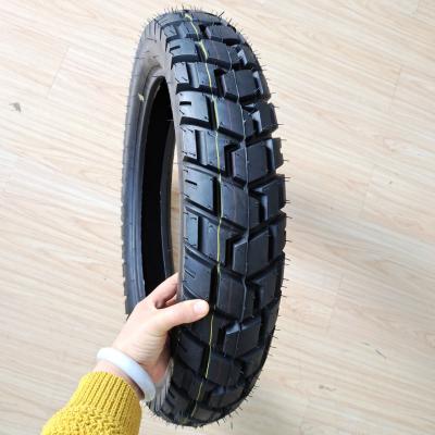 Cina 110/90-17 Pneumatici per motociclisti Tubo interno in gomma naturale acciaio nylon per la longevità in vendita
