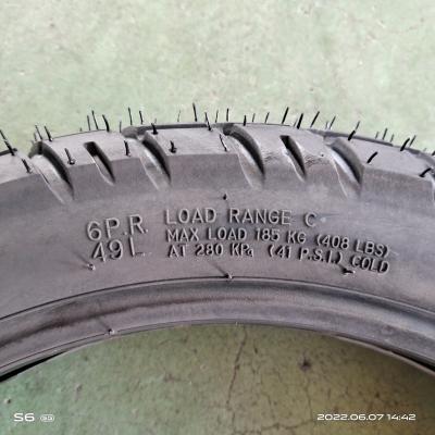 Cina Acceptabile pneumatico OEM di gomma per moto 80/100-14 per la garanzia del involucro del pneumatico in vendita