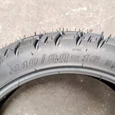 Cina Pneumatici per motocicli senza tubi con contenuto di gomma compreso tra il 35% e il 55% in vendita