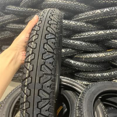 Cina Ruote e pneumatici per motociclette per 3.00-17 Port Qingdao Port di carico Forza di trazione 10.5 in vendita
