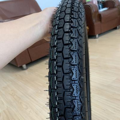Cina Qingdao Port Loading Herschel 2.50-17 Pneumatico per motociclette con involucro per pneumatici di lunga durata in vendita