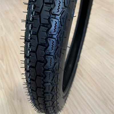 Cina Qingdao Port Loading Herschel 2.50-17 Pneumatico per motociclette con involucro per pneumatici di lunga durata in vendita