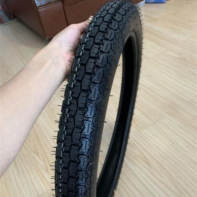 Cina Qingdao Port Loading Herschel 2.50-17 Pneumatico per motociclette con involucro per pneumatici di lunga durata in vendita