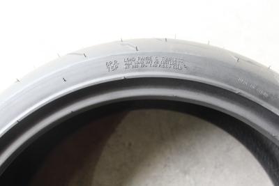 Cina 180/55-17 pneumatici da 17 pollici per moto e migliorati per il retrofit/upgrade in vendita