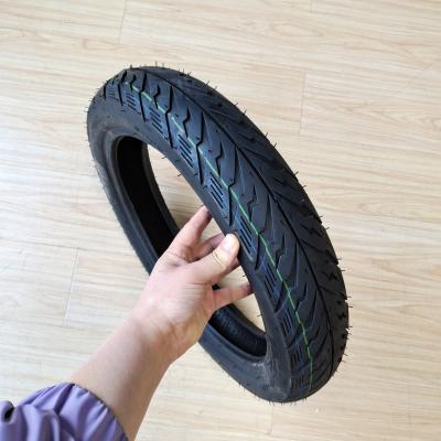 Cina 14 ruote Pneumatici per moto 80/90-14 per il porto di carico Porto di Qingdao e involucro dei pneumatici in vendita