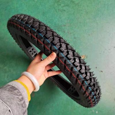 Cina Cambio diretto di pneumatici per moto 3.00-18 con 20000 KM Vita di lavoro e tempo entro 25 giorni in vendita