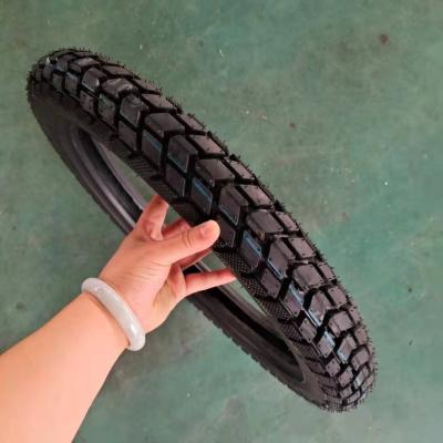 Cina Cambio diretto di pneumatici per moto 3.00-18 con 20000 KM Vita di lavoro e tempo entro 25 giorni in vendita