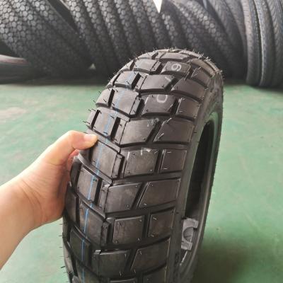 中国 130/90-10 OEM に 受け入れ られ て 優れた 性能 を 備える ナチュラル ゴム の バイク タイヤ 販売のため