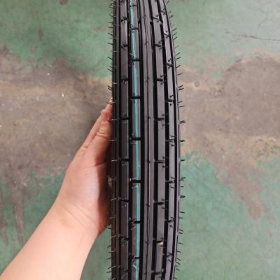 中国 モーターサイクルのタイヤ2.75-17 青島市場での荷乗港 販売のため